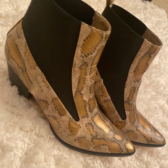 Coconuts by Matisse | Shoes | Comfy Beautiful Snake Print Boot | Poshmark